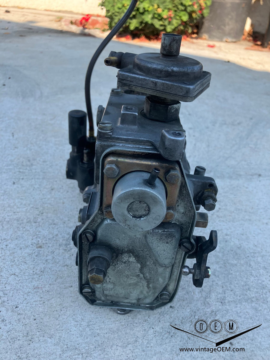 Mercedes Benz OM617 engine High Pressure Diesel Injection Pump 6170703 ...